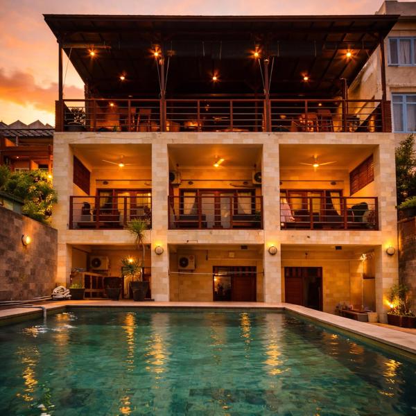 The Loft By Smoke House - Central Stay - Stairs Access - Labuan Bajo