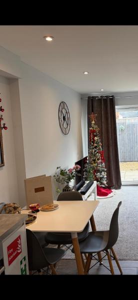 The Nook, Fairview, Cheltenham Town Centre-parking & Garden - Cheltenham