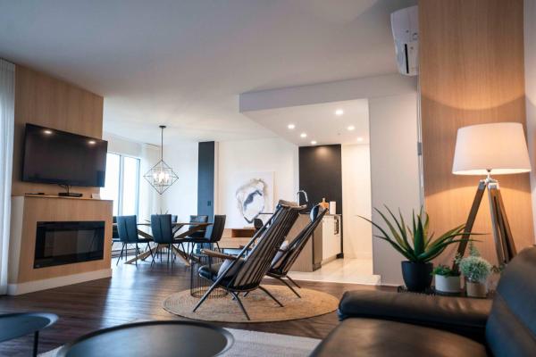 Bright Condo With Pool And Stunning View - Baie-Saint-Paul