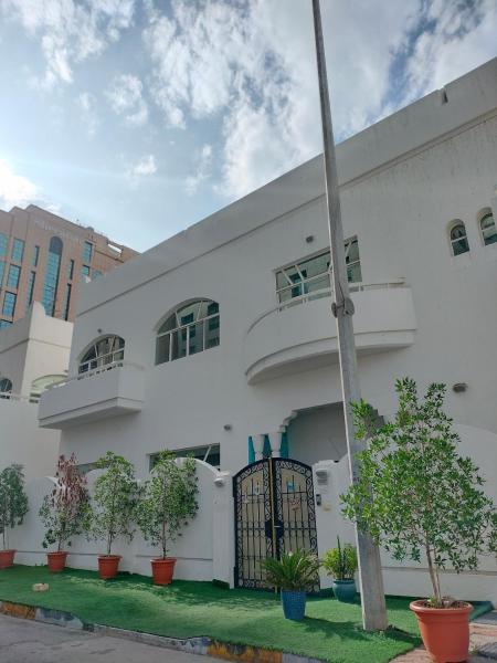 Lunar Beach Hostel - Abu Dhabi