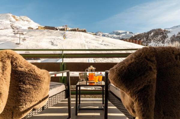Hellochalet Trackside House - Ski-in Ski-out Apartment On The Cretaz Slopes - Valtournenche