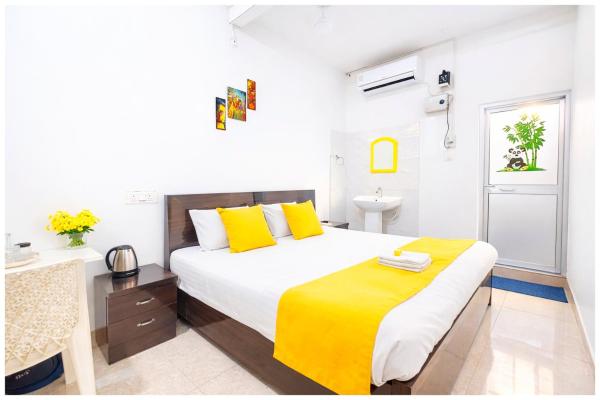 Hotel Ashoka Premium Ashram Near Ram Janam Bhoomi - Fully Air Conditioning Premium Rooms - Best Hotel - Ayodhya