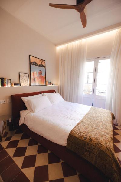 Ray's Suites 2 - Stylish Apartment With Balcony - La Valeta