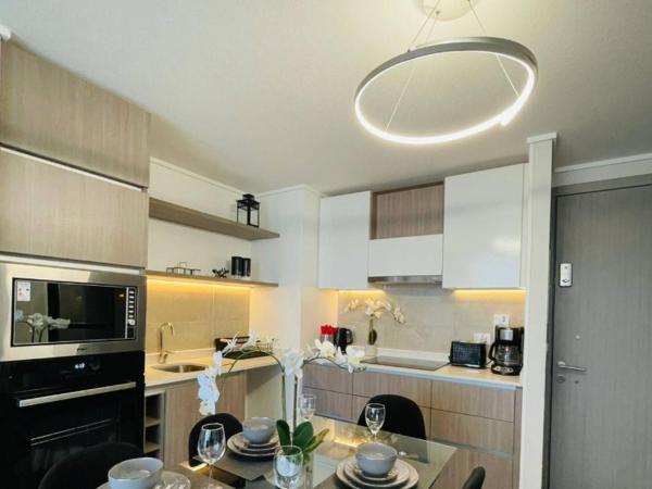 Panoramic View Apartment With Heaters And Ac - Providencia