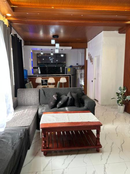 Laleah Transient House - 