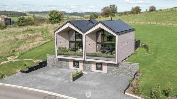 La Suite 77 & Hindi - Bastogne