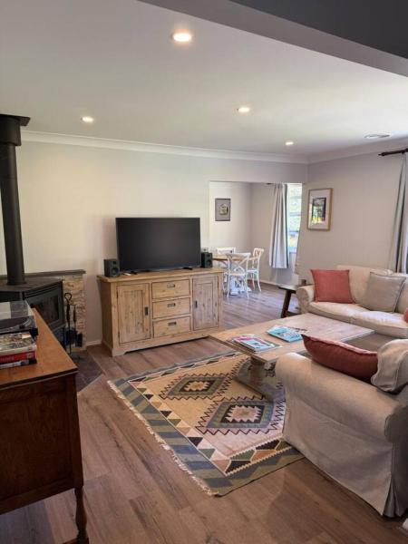 Lyrebird Lodge - 350m To Blackheath Village, 3 Bdr, Pet Friendly, Sunroom - Blackheath, Australia