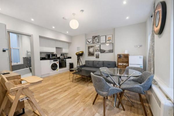 Central Mayfair 1 Bedroom Apartments 33sgg No Lift - London, UK