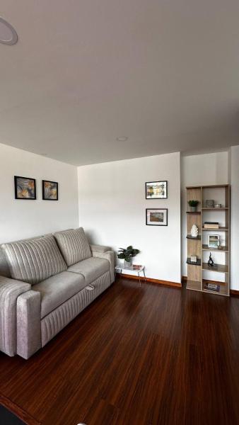 Apto Cómodo Con Parqueadero Cerca De Unicentro - Pasto