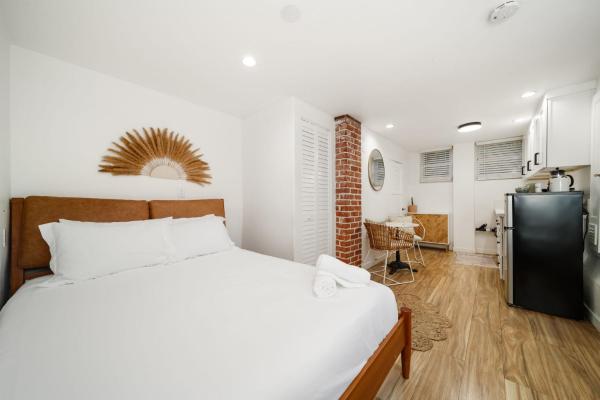 Boho Little Italy Studio With Patio - San Diego Airport (SAN)