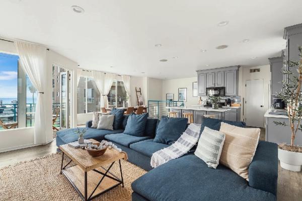 Bright Three Bedroom Venice Beach Home With Private Outdoor Patio - Los Angeles