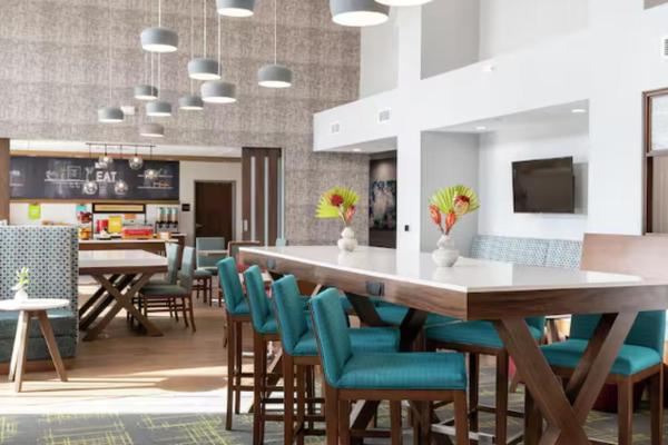 Hampton Inn & Suites By Hilton Irving Dfw Airport North - Irving, TX