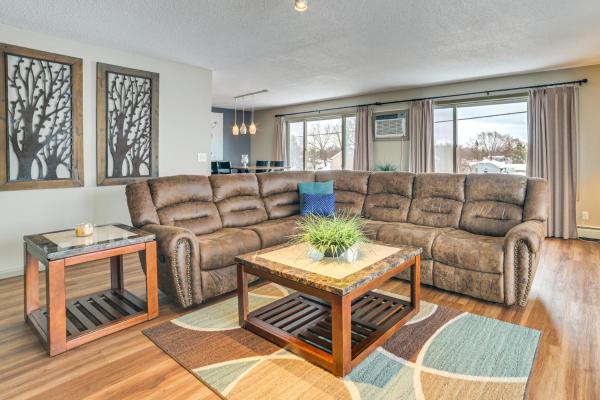 Walk To Lake Huron Central East Tawas Apt! - Tawas City, MI