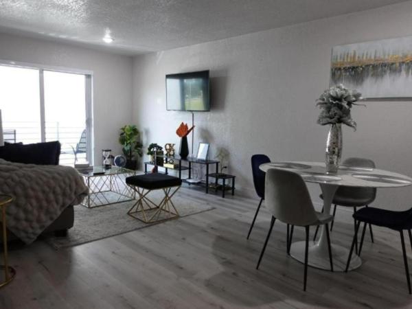 Villa Soleil Miami - Miramar, FL