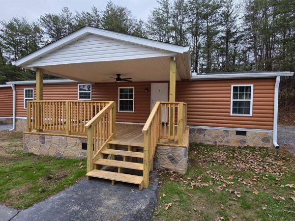 Brand New 4br Park Home With Arcade In Pigeon Forge Tn - Gatlinburg, TN