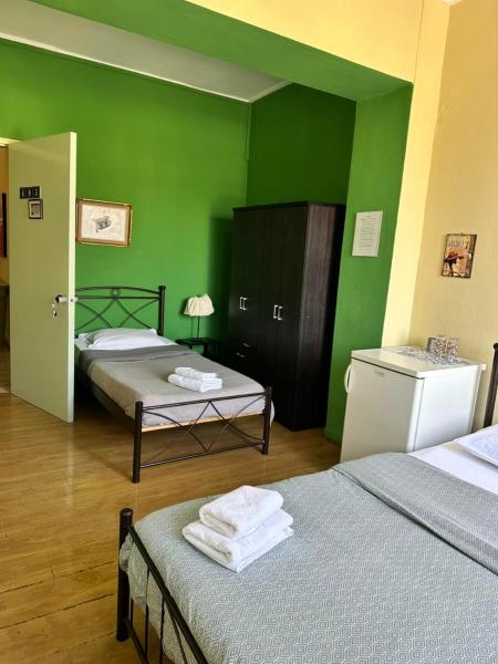 Townhall Economy Rooms - Ано-Льосия