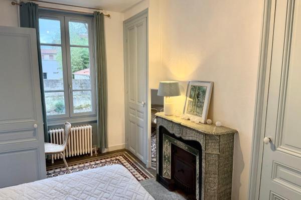 Le Pavillon - Parking - Proche Métro D Et Tram T2 T5 - Vénissieux