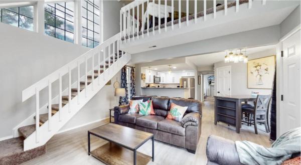 Updated Two-bedroom With Three King Beds Loft & Two Baths - Aurora