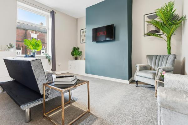 Modern 5 Bed 2 Bath House W Free Parking - Bolton