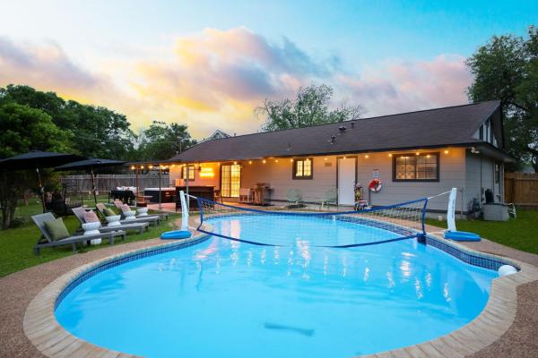 Sleeps 10 Private Pool Hot Tub Fire Pit Playground - Sunrise - San Antonio