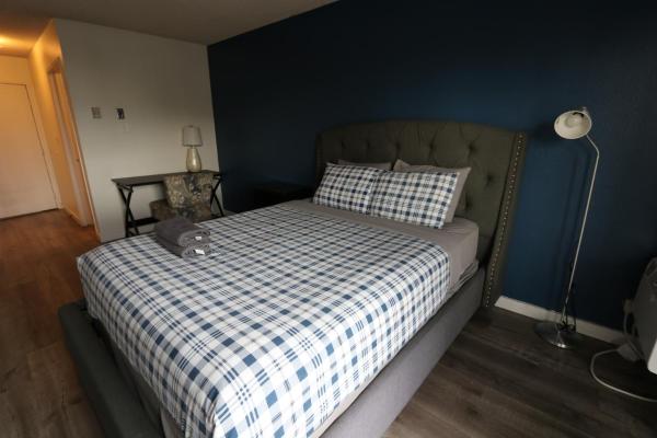 Nice Queed Bed Apt In Beverly Hills Neighborhood - Beverly Hills, CA