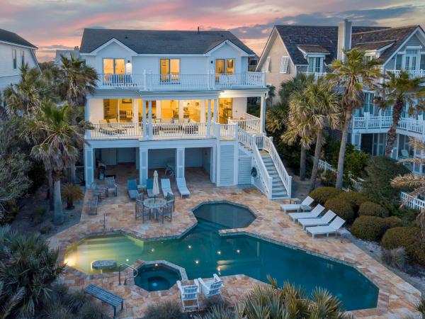 Coastal Sunrise Ocean Front On Ocean Blvd. Private Pool/hot Tub, Stunning Ocean Views! - Charleston