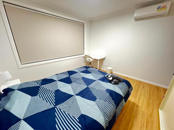 Queen Room In Comfortable And Peaceful Homestay - Bp5 - Sydney