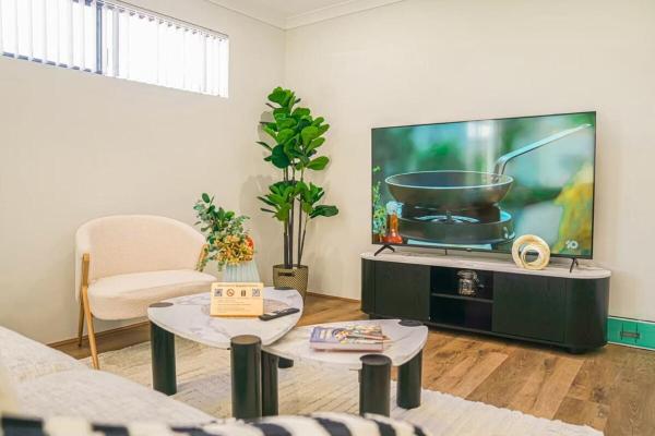 Stayau 4brm Family Beach Retreat In Secret Harbour - Perth