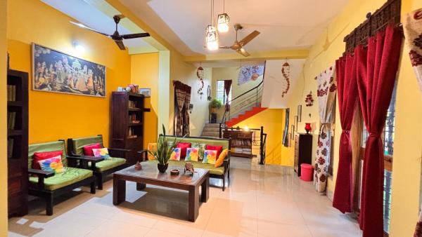 Runas Retreat Family Stay - Santiniketan