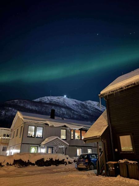 Aurora Stay - Cathedral And Cablecar View - Tromsø