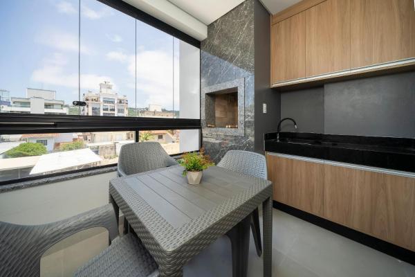 Apto 3 Quartos Com Suíte Próximo Da Praia - Pôrto Belo