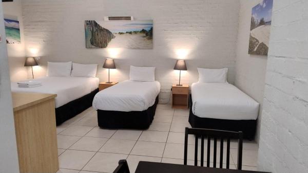 Ocean Shores Motel - Brunswick Heads