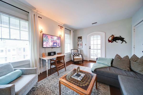 Elegant 1br In Elizabeth With Covered Porch - Charlotte, NC