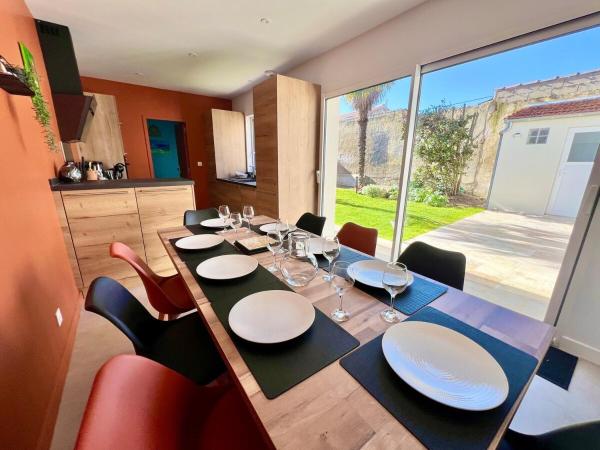 Grande Maison De Ville - 10min Du Centre-ville - Jardin Terrasse Barbecue Terrain De Pétanque - Moderne & Confort - Châtelaillon-Plage