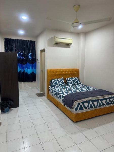 Familyhomestay Tamanmolek 10pax - Sembawang