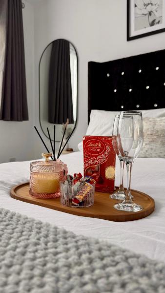 Modern 2-bed Flat, Spacious, Near Harry Potter Studio - Watford