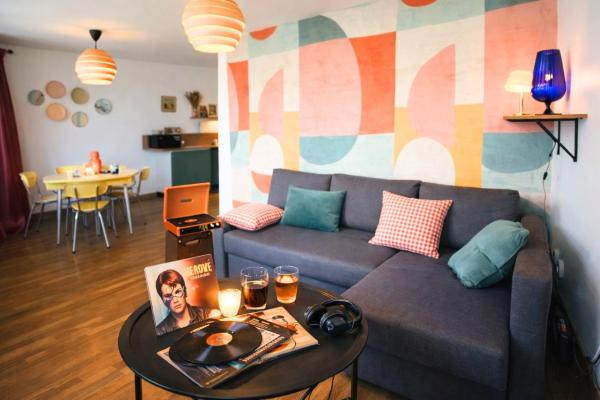 Vinyle Club-rétro 70's-6 Pers-terrasse-wifi-parking - Bellême