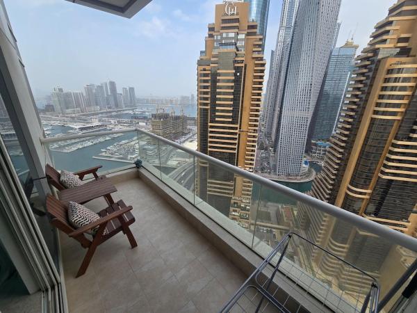 Stunning 1-bedroom Apartment In Botanica Tower - Dubái