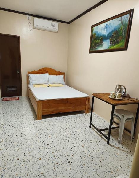 Cocoville Guesthouse Couple Room - Badian