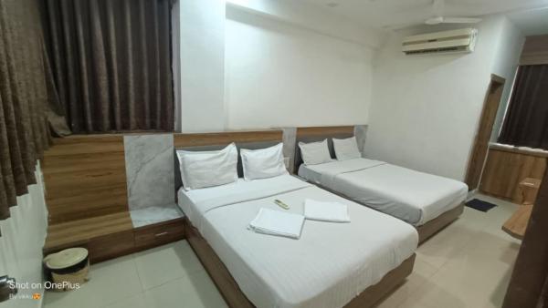 Hotel Bhavya, Ahmedabad - Ahmedabad
