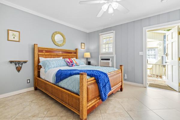 Prime Downtown Location - Truman Little Cozy Cottage - Key West, FL