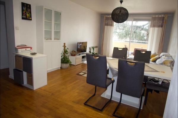 Chambre Privée Dans Bel Appartement Lumineux - Saint-Genis-Laval