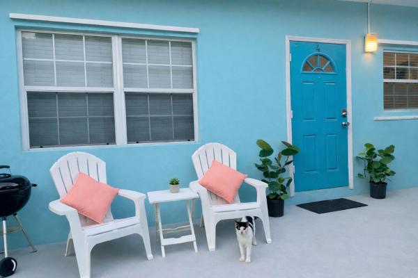 Suite 4, Blue Pavilion - Steps To Beach - Cayman Islands