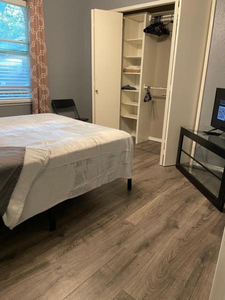 Home Away - Arlington, TX