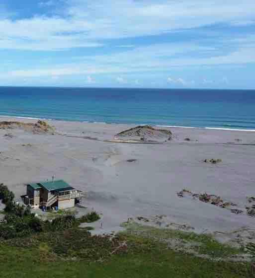 Beachfront Dune House - New Zealand
