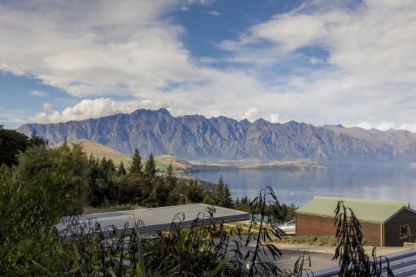 A Remarkable View Apt - Panoramic Views & Bbq - Queenstown