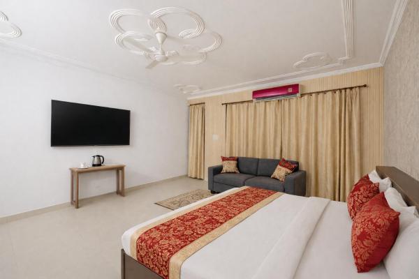 The Royal Palace - Lucknow