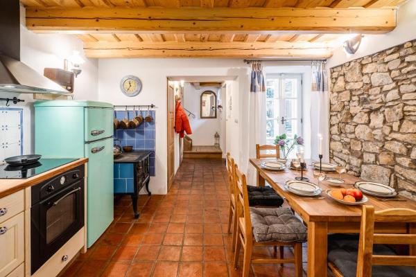 Prague Days - Cozy House Near Prague Castle With Desk And Balcony - 