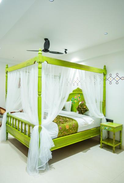 Hotel Indiana Hitech City - Hyderabad