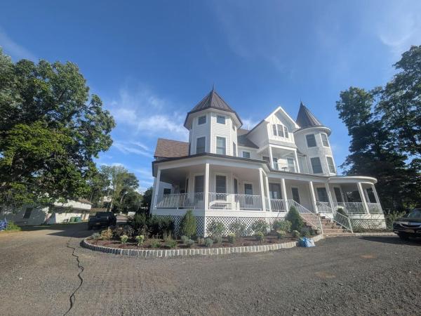 Parkway House Goshen Bed And Breakfast Suite 4 - Goshen, NY